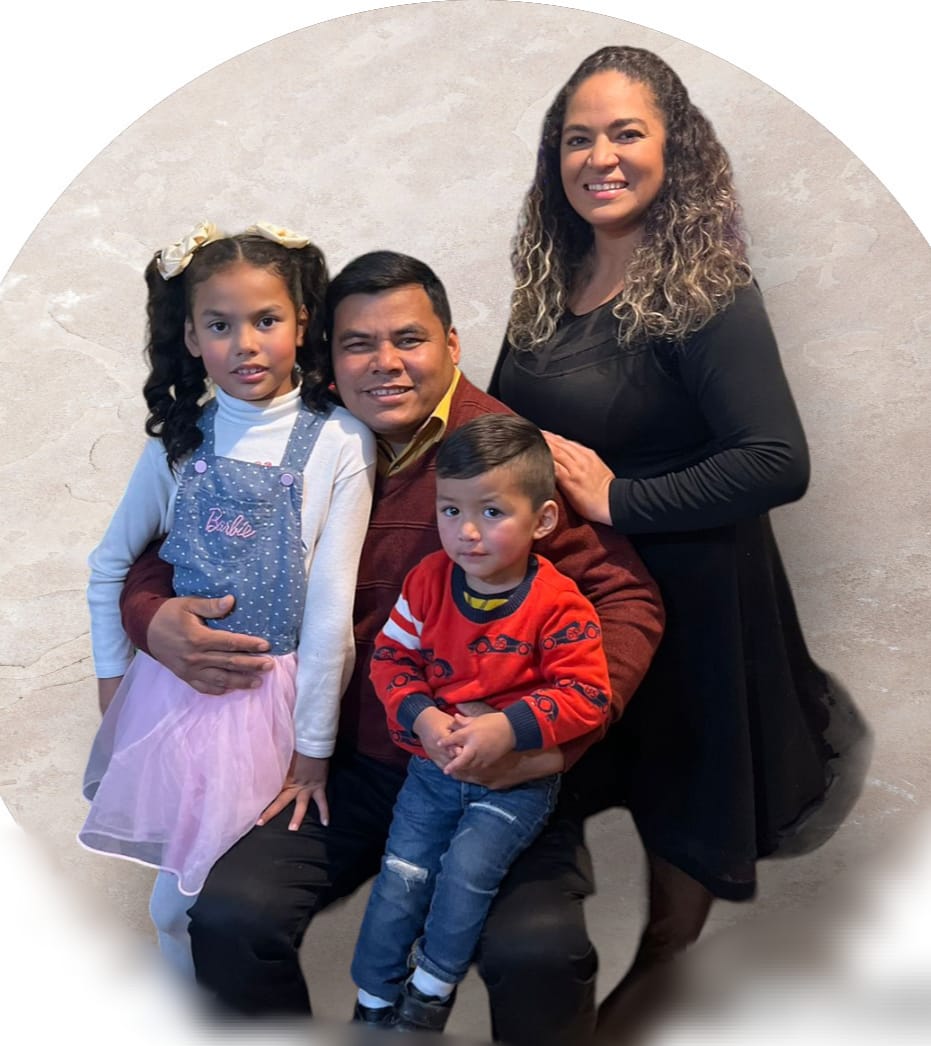 Gamez, Jorge & Claudia - Missions Door